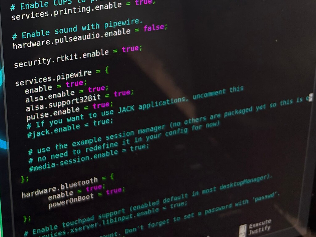 Sound doesn't work using Pulseaudio or Pipewire. Pipewire fails to start and doesn't detect ...